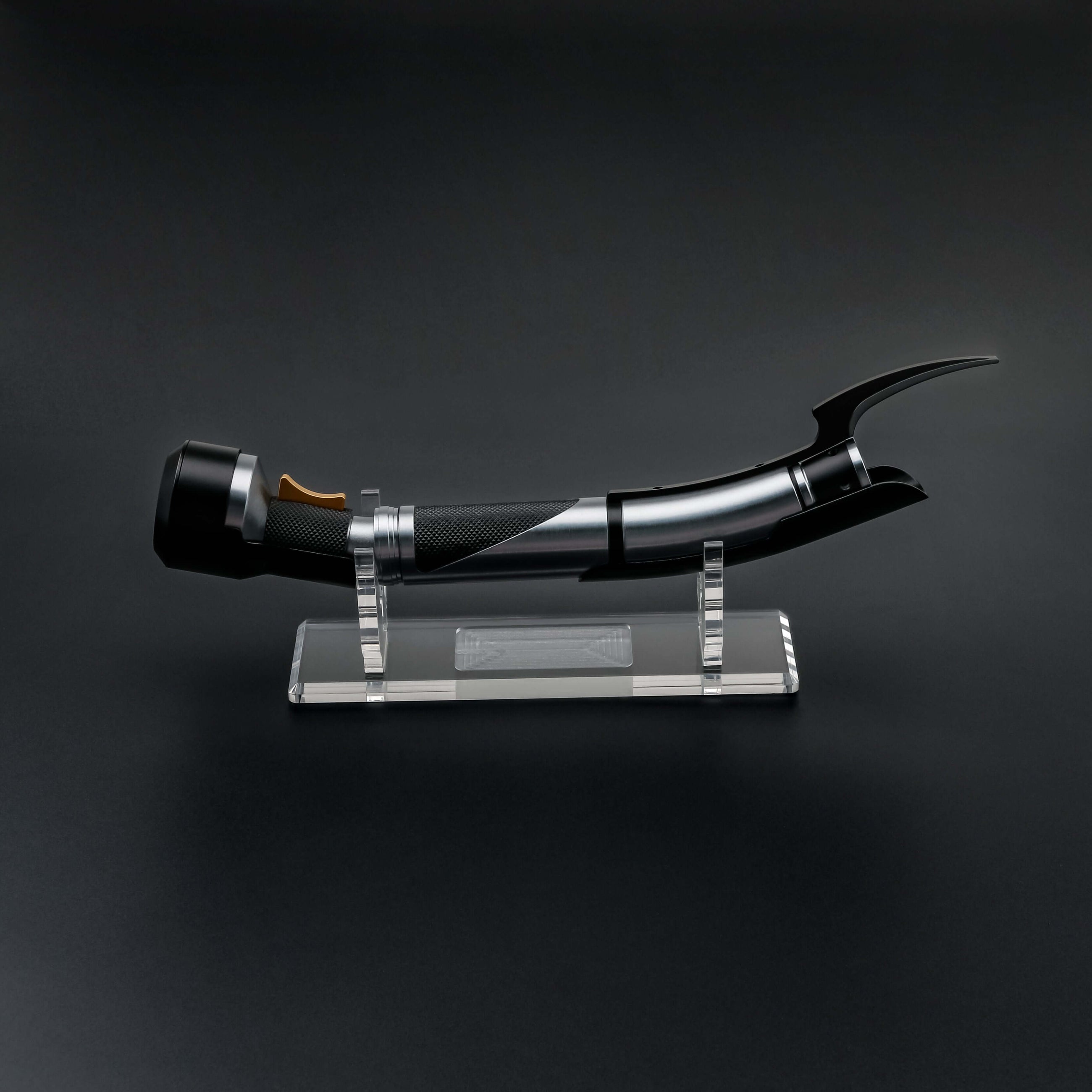 Count Dooku's Curved-Hilt Sith Lightsaber | Nsabers