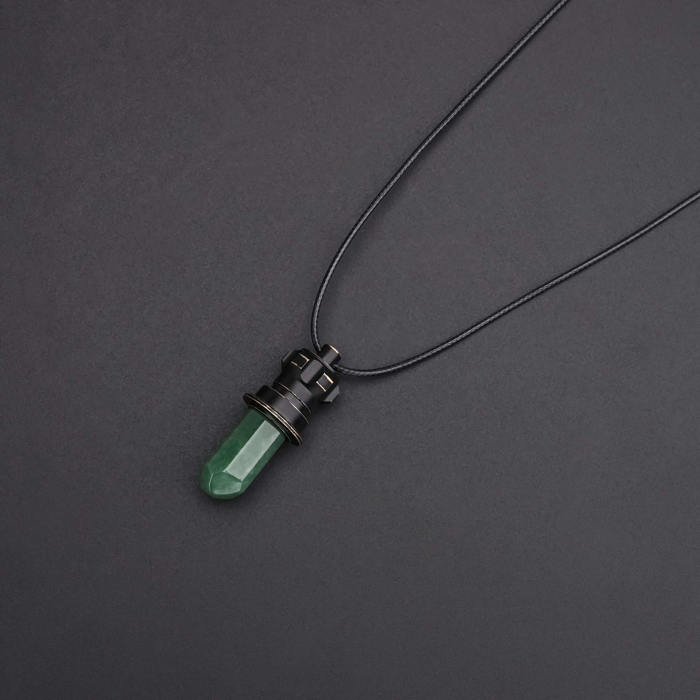 Kyber Crystal Pendant Necklace – Jedi-Inspired Collectible Jewelry ...