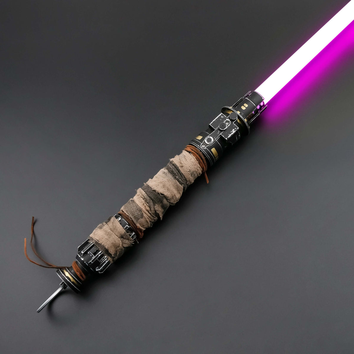 Boone Kestis Lightsaber - Ultimate Saber Craftsmanship